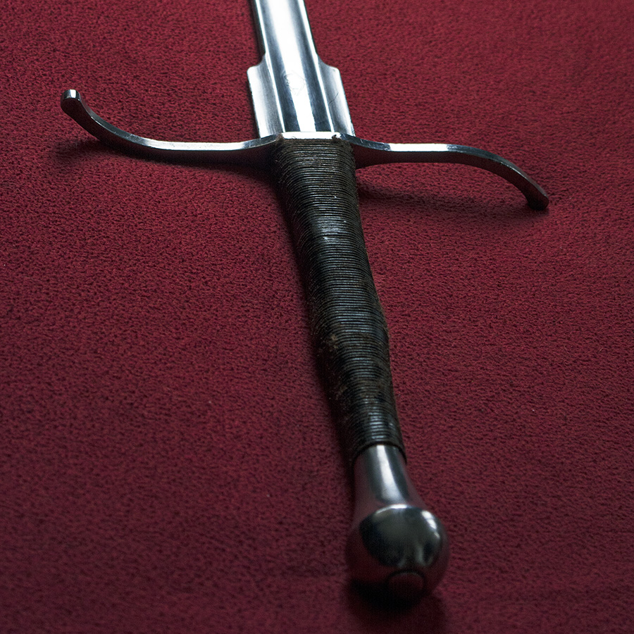 The Aureus Feder Review – the feder that is almost a sword – HEMA Digest